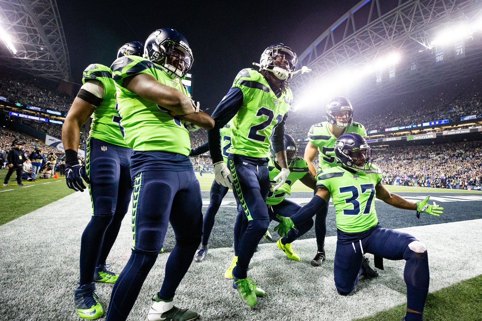 Real Hawk Talk Episode 109: Previewing Seahawks & Vikings on SNF – Hawk ...