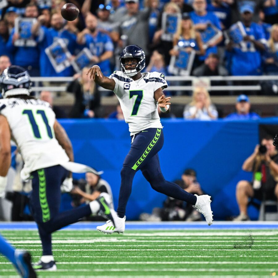 Tecmo Super Seahawks- Week 2 @ Rams – Hawk Blogger